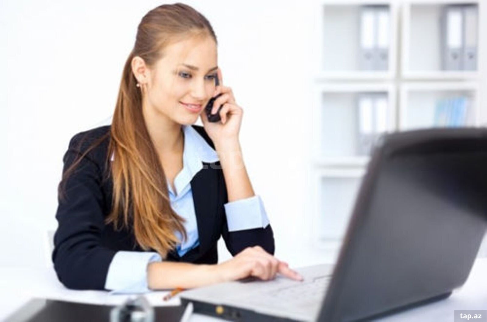 Ofis-menecer işi axtarıram: 500 AZN — Bakı, Azərbaycan | 45943313 — Tap.Az